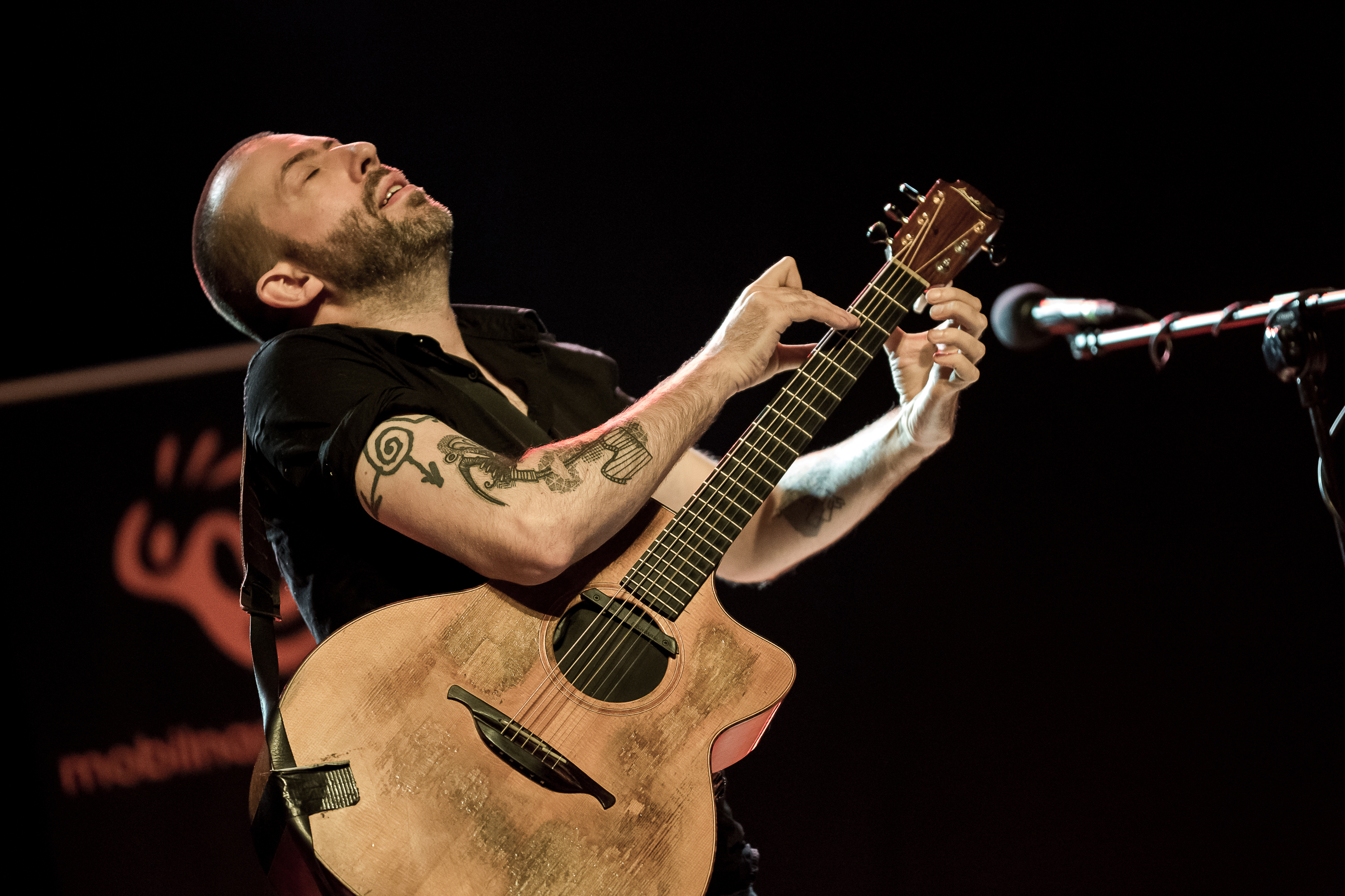 Jon Gomm